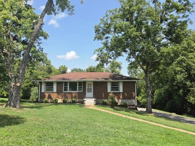 1208 Sussex Ct, Nashville, TN 37207
