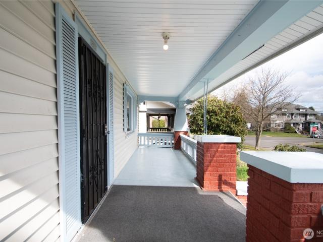 1208 S Ainsworth Ave, Tacoma, WA 98405 | MLS #2492 | Compass