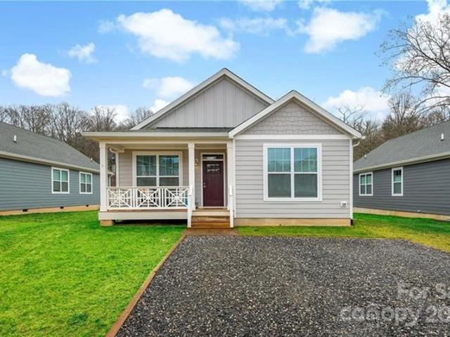 1208 Seven Sisters Ln, Black Mountain, NC 28711