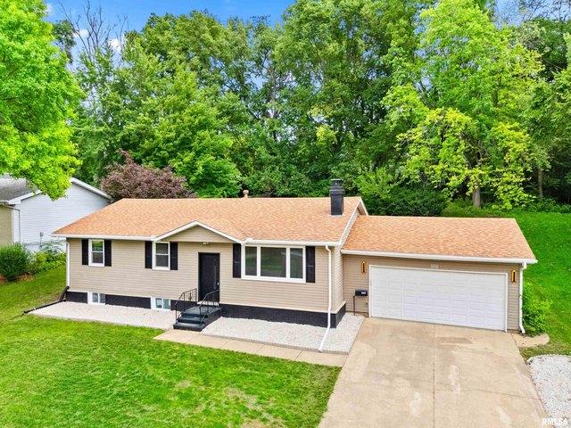1208 Timber Ln, Pekin, IL 61554
