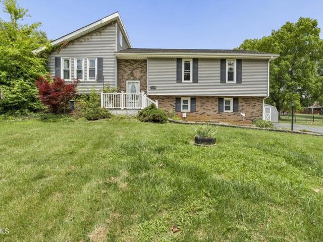 1208 W College St, Jonesborough, TN 37659