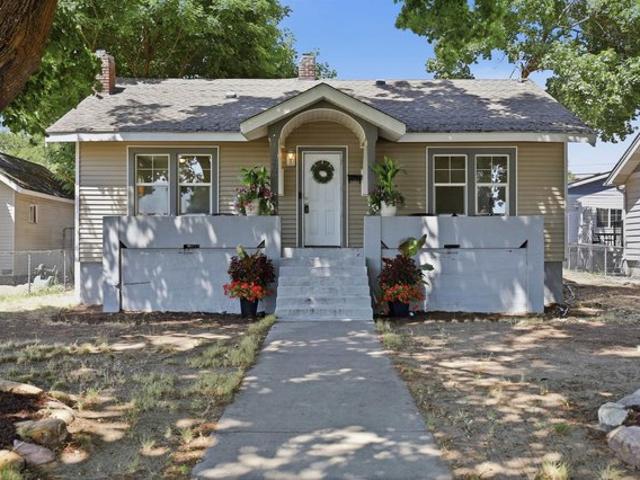 1208 W Gordon Ave, Spokane, WA 99205
