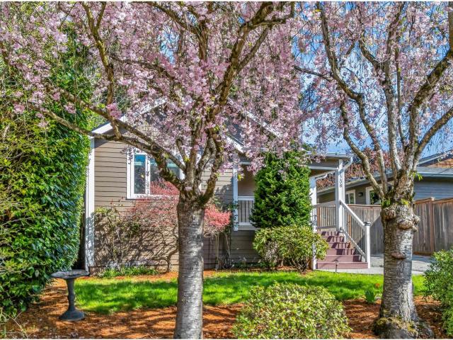 1208 w mcloughlin blvd