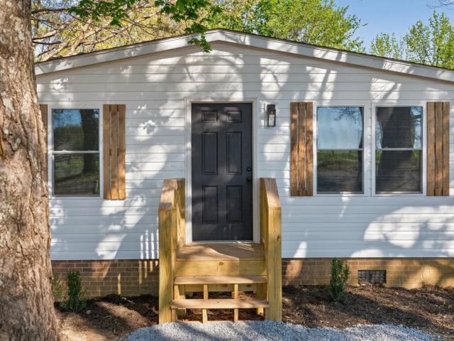 1208 W Store Rd, Halifax, VA 24558 | MLS #365000 | Compass