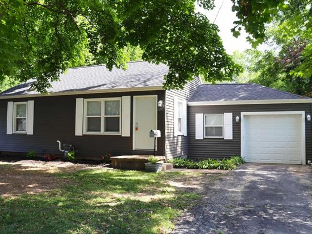 1208 W Willow Ln, Peoria, IL 61614