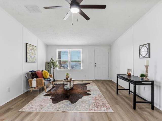 1208 West Store Road