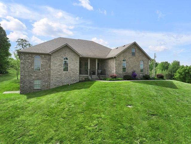 1208 White Oak Rd, Stamping Ground, KY 40379