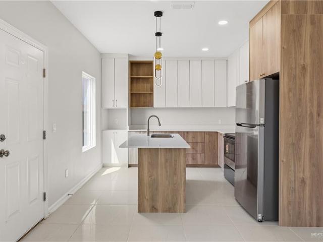 1208 Woodland Avenue