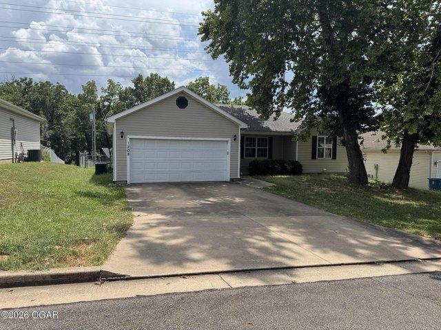 1208 Xenia Ct, Joplin, MO 64801