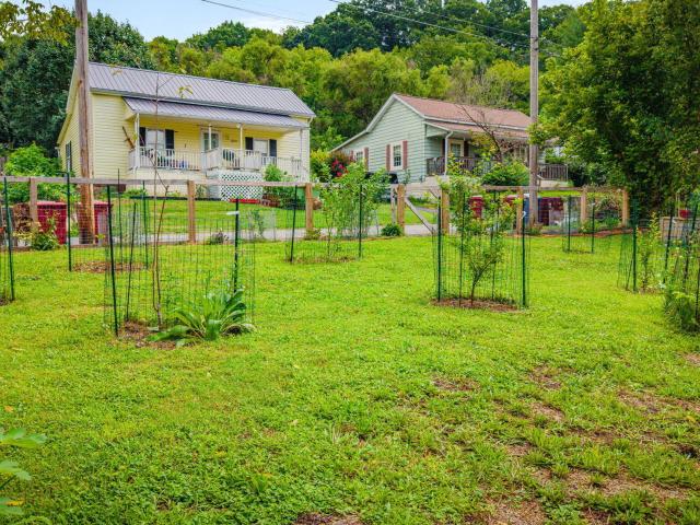 1208 & 1/2 Claiborne Street