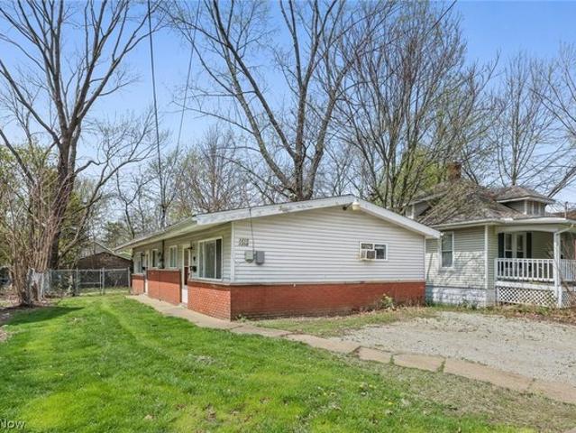 1208 1 Bellows St, Akron, OH 44301
