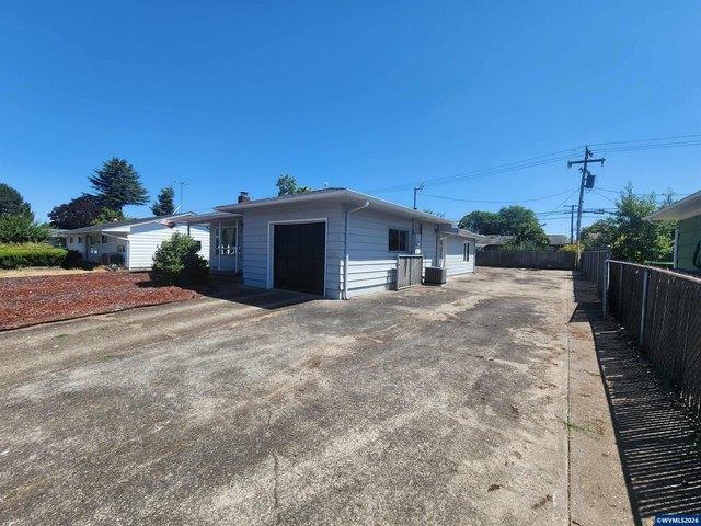 1208 28th Ave SE, Albany, OR 97322