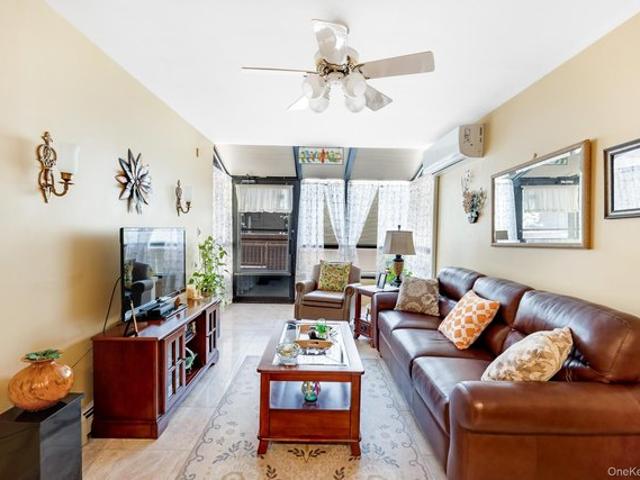 1208 64th St Apt A, Brooklyn, NY 11219