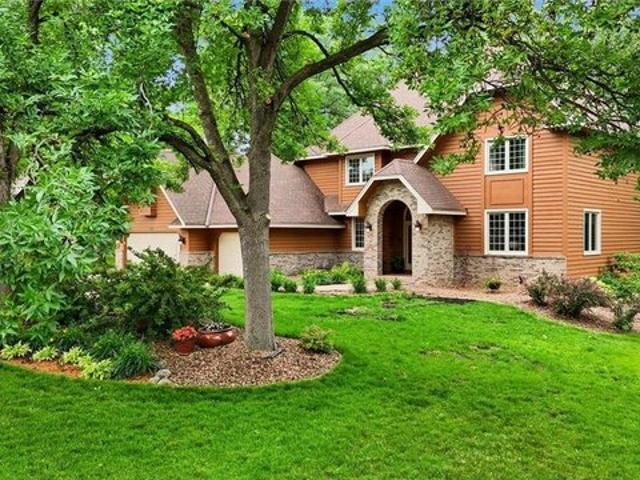 12093 Gantry Ln, Apple Valley, MN 55124