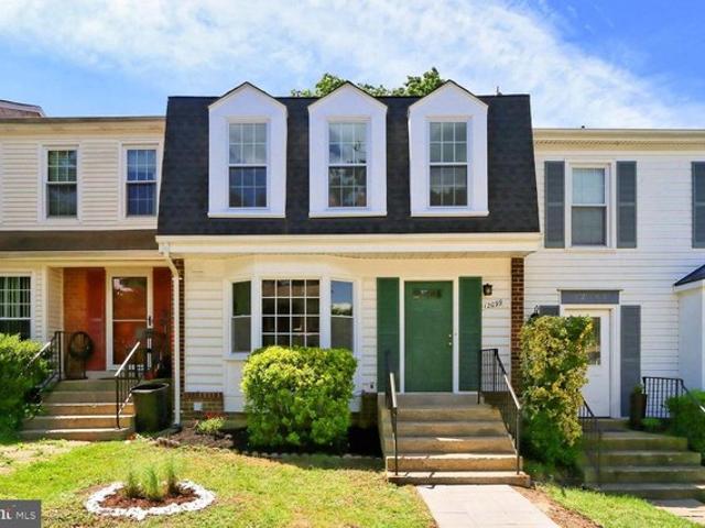 12099 Winona Dr, Woodbridge, VA 22192