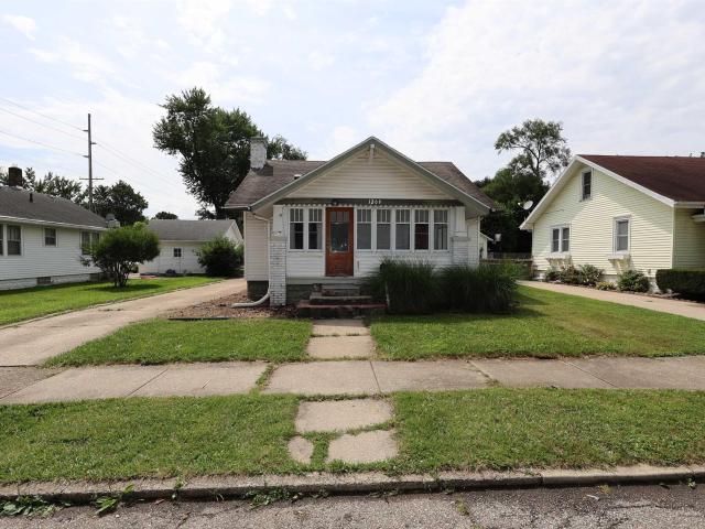 1209 Magnolia Avenue