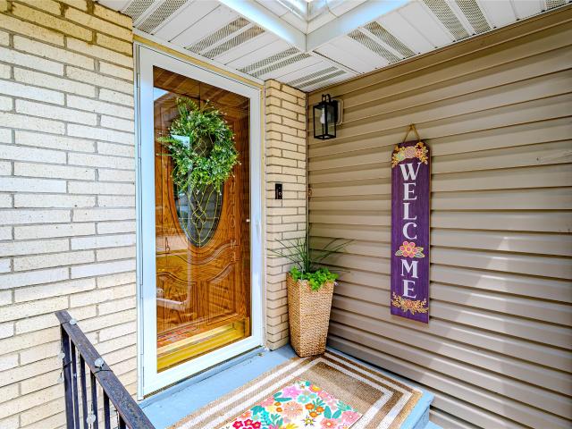 1209 Meadow Lane