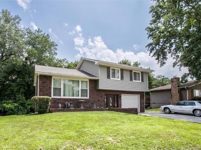 1209 N 75th Drive