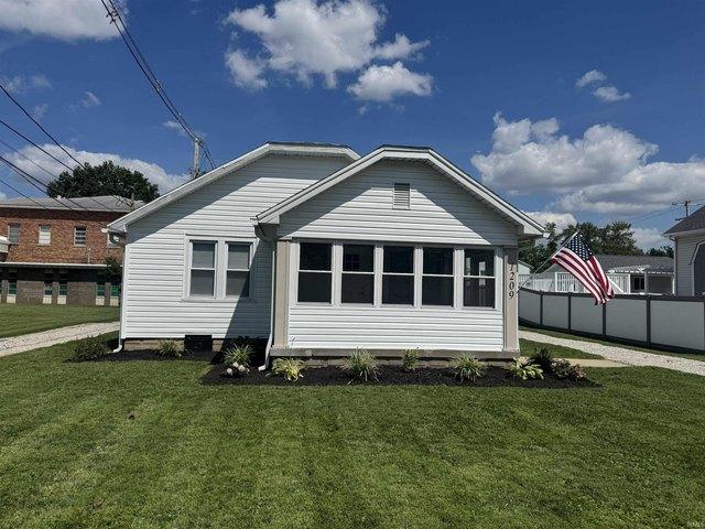 1209 N Boeke Rd, Evansville, IN 47711