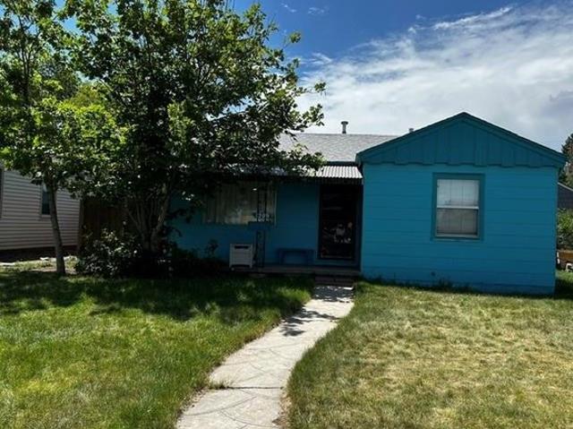 1209 Newark St, Aurora, CO 80010