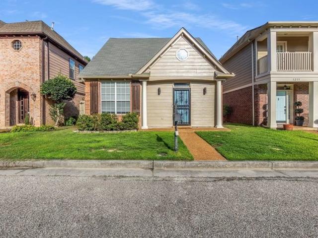 1209 Oak Creek Dr, Collierville, TN 38017