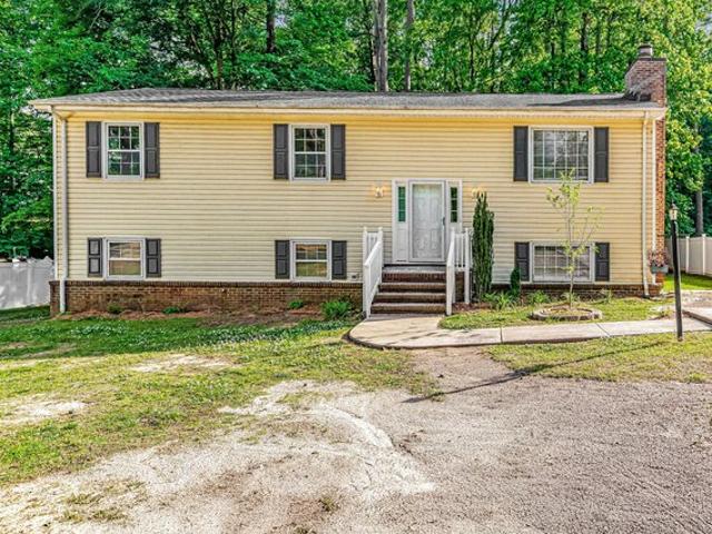 1209 Anne St, Henderson, NC 27536