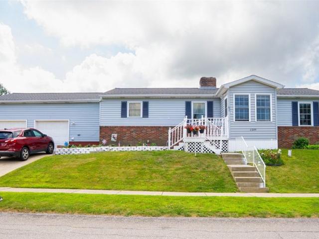 1209 Applejack Dr, Erie, PA 16509