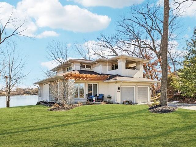 1209 Bayshore Dr, Antioch, IL 60002