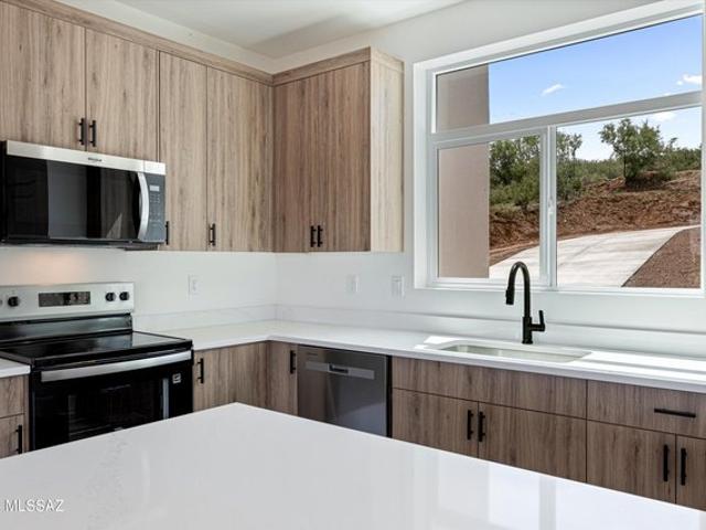 1209 Circulo Canario, Rio Rico, AZ 85648