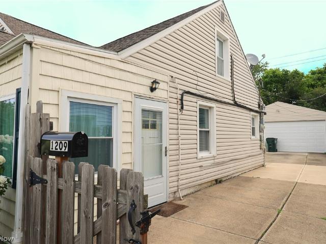 1209 Commonwealth Avenue