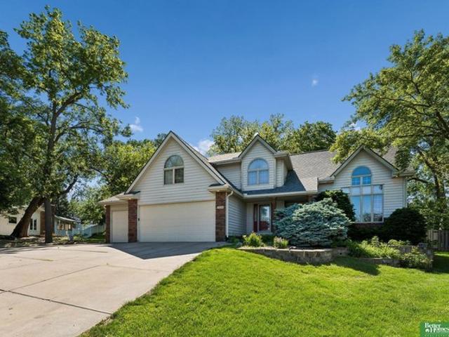 1209 Cottonwood Cir, Papillion, NE 68133