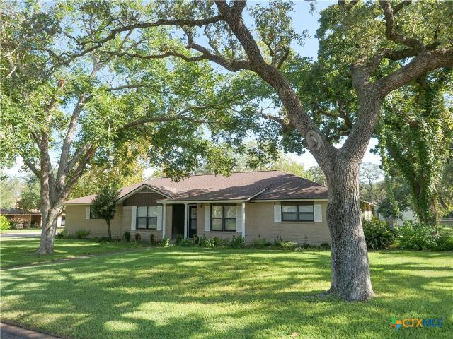 1209 E Morgan