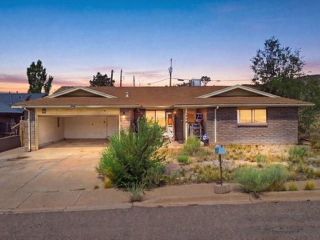 1209 Fourth St, Grants, NM 87020