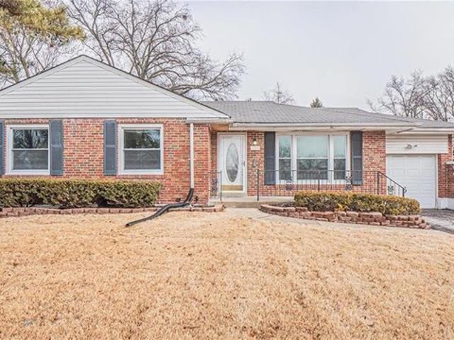 1209 Hamlet Ct, Bellefontaine Nghbrs, MO 63137