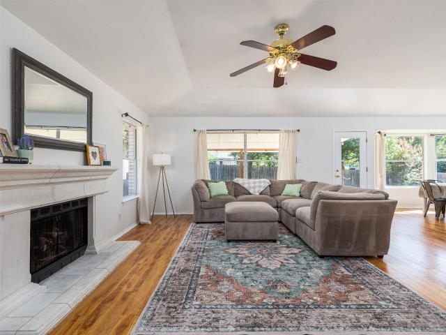 1209 Highland Dr