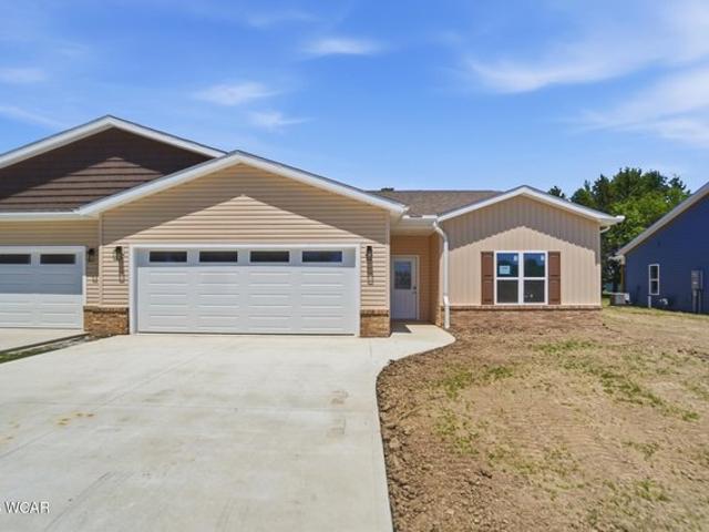 1209 Jennings Xing, Van Wert, OH 45891