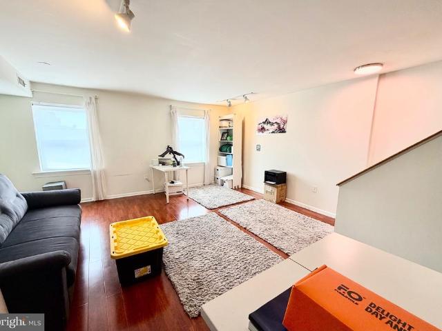 1209 Locust Street # 3F