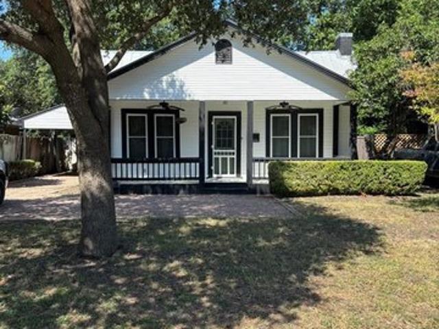1209 Park St, Kerrville, TX 78028