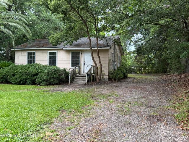 1209 Polk Avenue