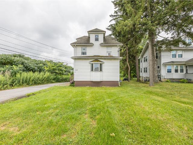 1209 Ridge Road