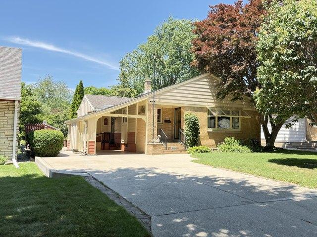 1209 S 106th St, West Allis, WI 53214