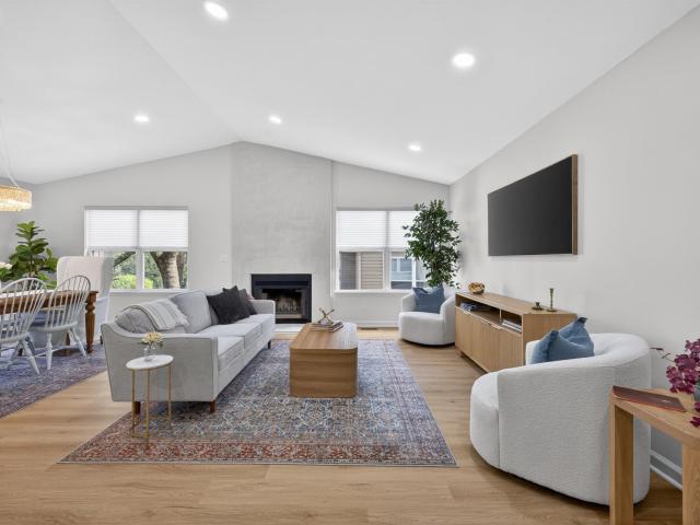 1209 S Hearthstone Court