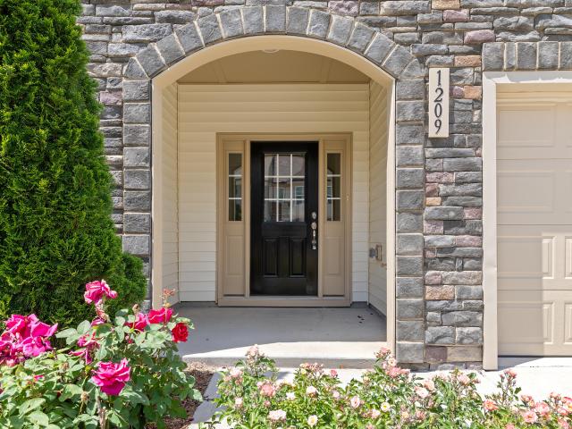 1209 Scholar Drive