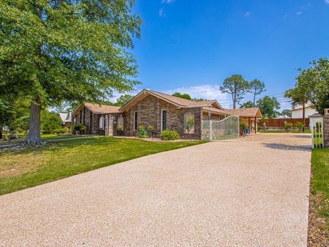 1209 Silverwood Trl, North Little Rock, AR 72116