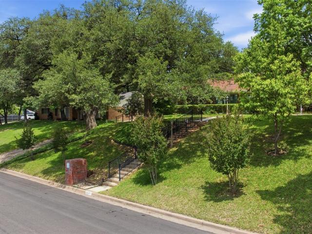 1209 Southwood Drive
