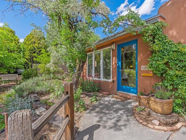 1209 Vitalia St, Santa Fe, NM 87505