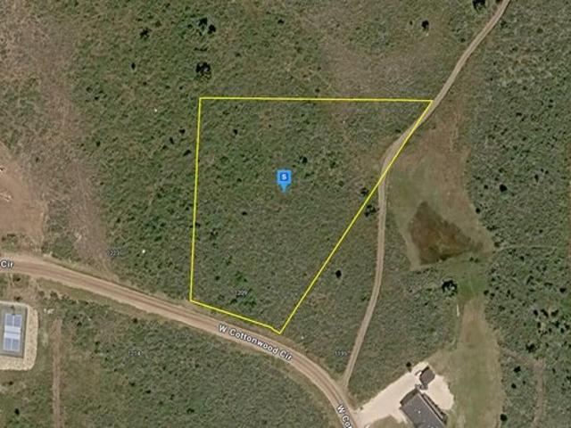 1209 W Cottonwood Cir, Garden City, UT 84028