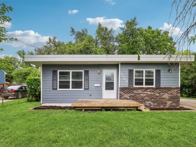 1209 Walnut Street