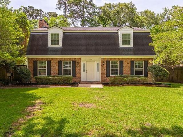 1209 Wildbriar Dr, Lufkin, TX 75904