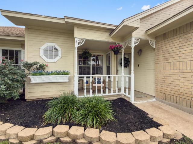 1209 York Castle Dr